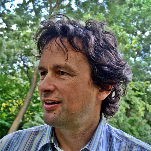 Rupert Wolfe Murray is fundraising for Solent MS Therapy Centre