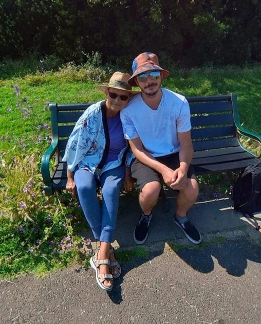 Matthew Wyles is fundraising for Martlets Hospice