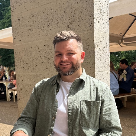 Stuart Gill is fundraising for Help & Care