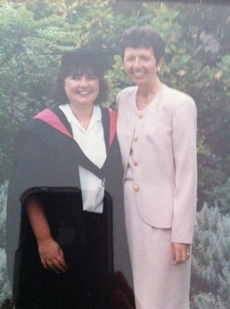 Lisa Drewett is fundraising for St Giles Hospice