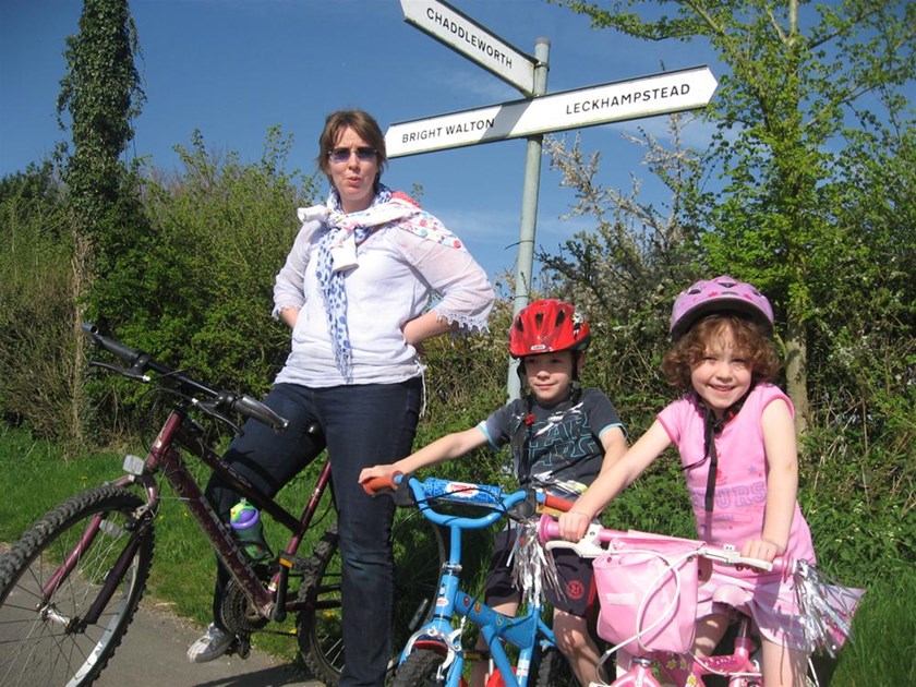 Deborah Leach is fundraising for Cancer Research UK