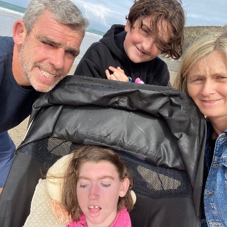 Sarah Crotty is fundraising for Shooting Star Children's Hospices