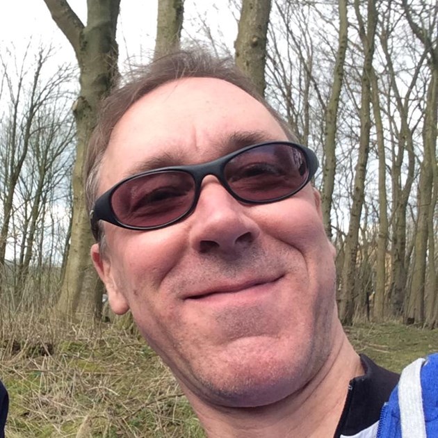 Nicholas Ramsden is fundraising for Roy Castle Lung Cancer Foundation