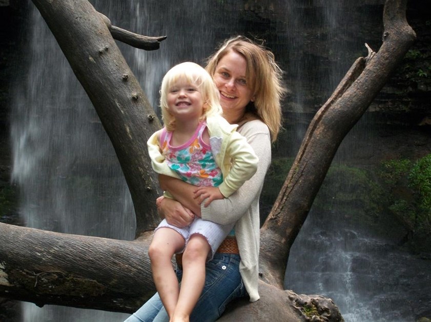 vicki hook is fundraising for Acacia Family Support