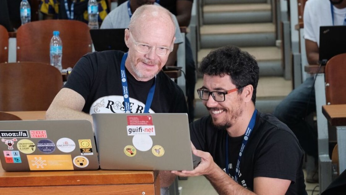 Potiti Deambrosio Zas is fundraising for Internet Society