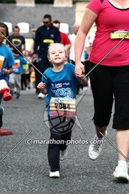 Amanda Finlay is fundraising for Cancer Research UK