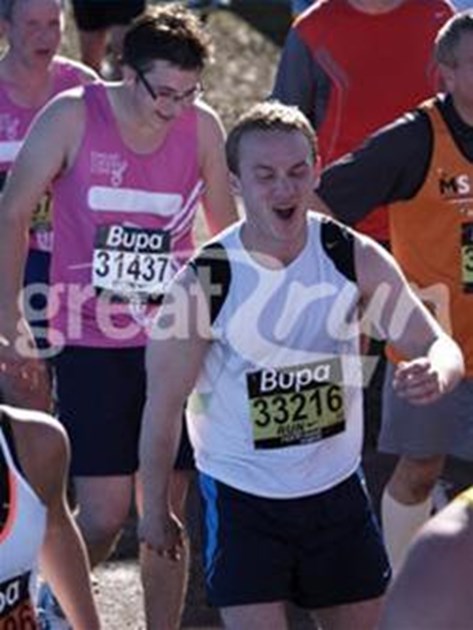 Giles White is fundraising for Hospice UK