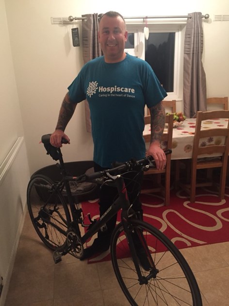 Mark Reeder is fundraising for Hospiscare