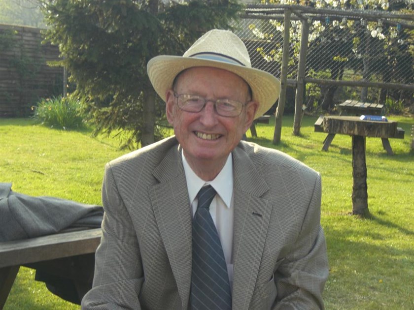 Jonathan Hawes is fundraising for Martlets Hospice