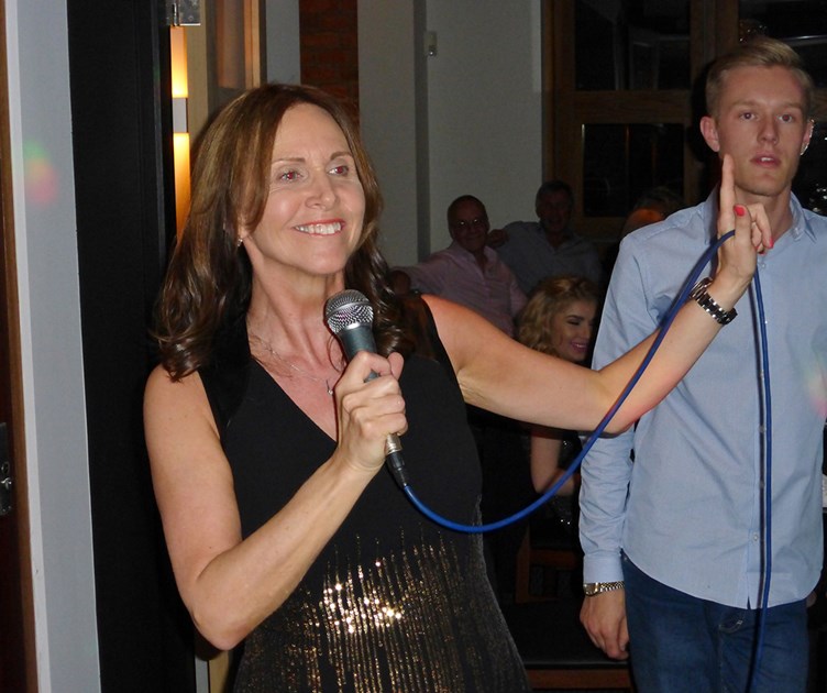 Alan Cartwright is fundraising for Woodlands Hospice Charitable Trust