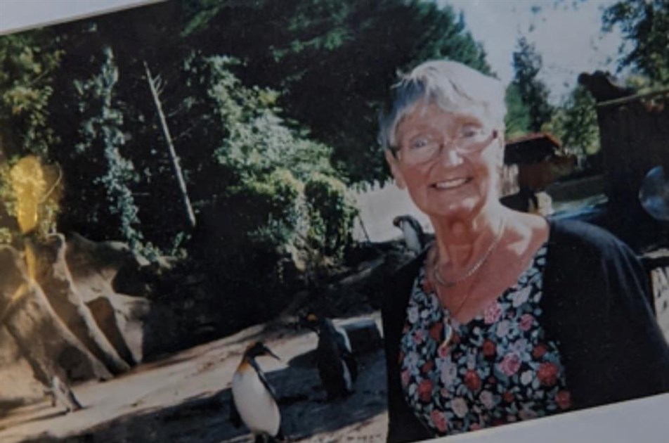 Leah Twigger is fundraising for The Myton Hospices