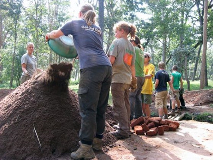 Beth Grainger is fundraising for Raleigh International Trust