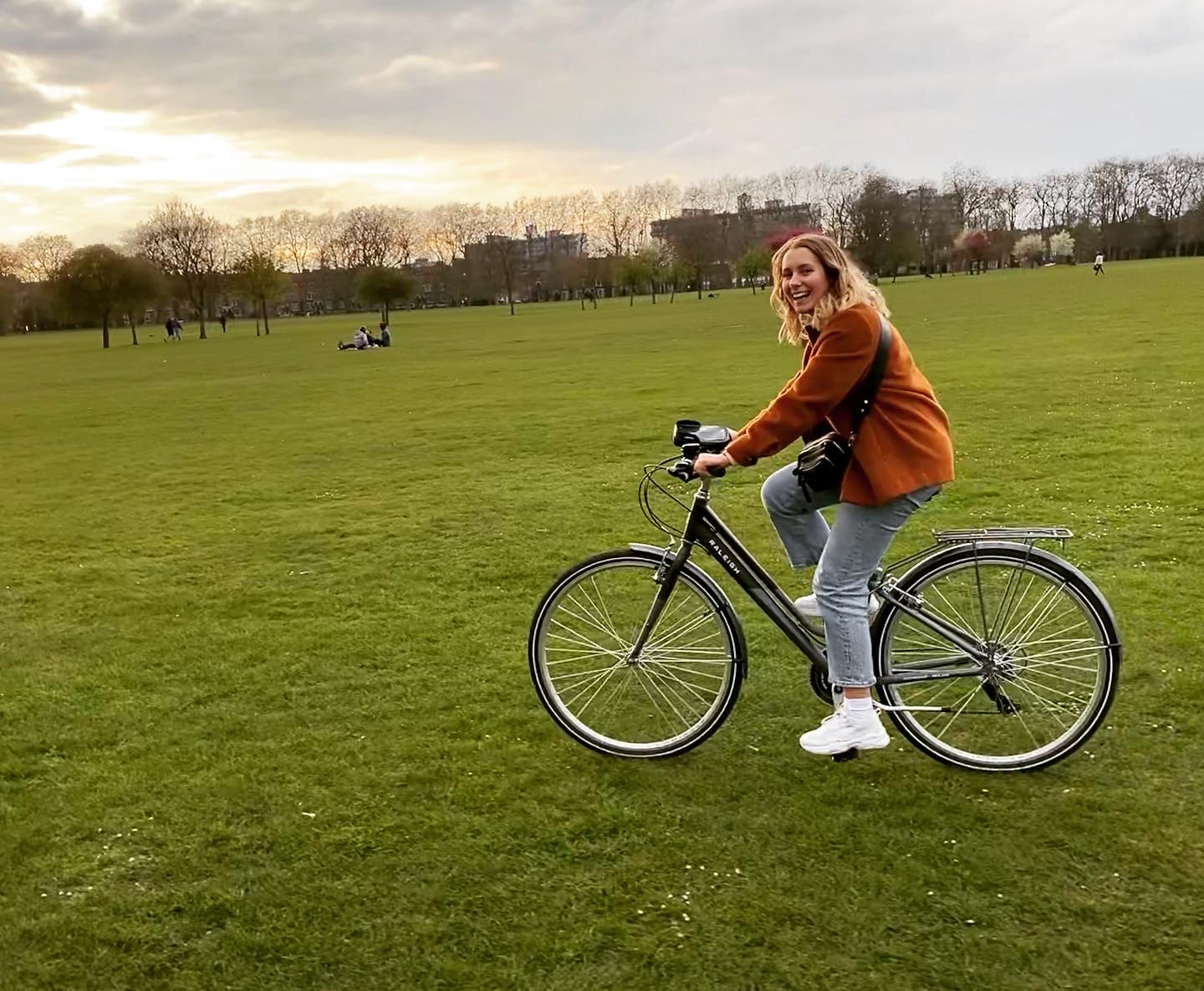 Charlotte Hemingway is fundraising for Bowel Cancer UK