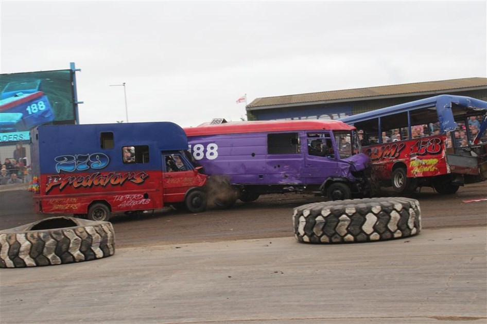 Trackstar Racing is fundraising for Big C