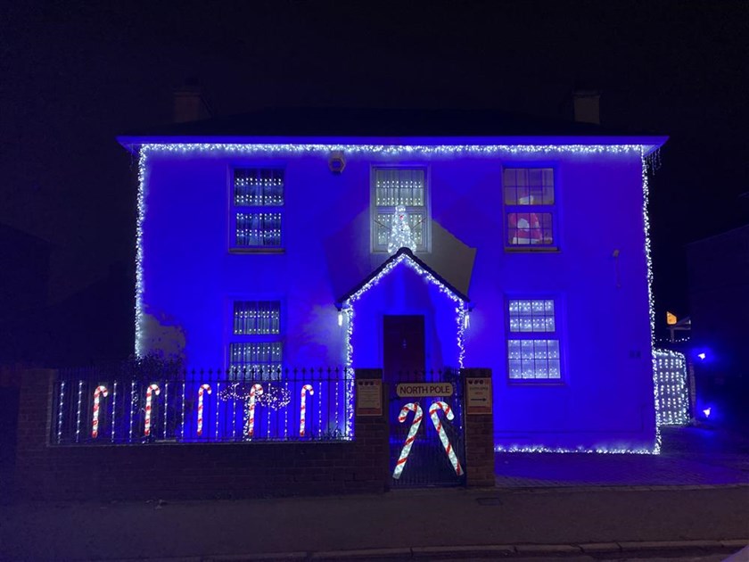 Angela Hallam is fundraising for ellenor