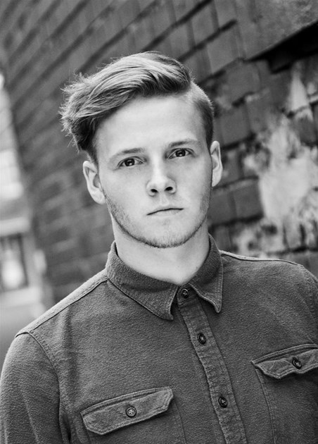 Daniel Harnett is fundraising for Cancer Research UK