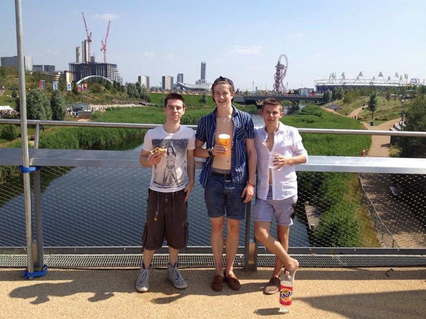 Oliver Barlow Is Fundraising For Cancer Research Uk