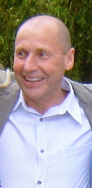 Caroline Sutton is fundraising for St Richard's Hospice Foundation