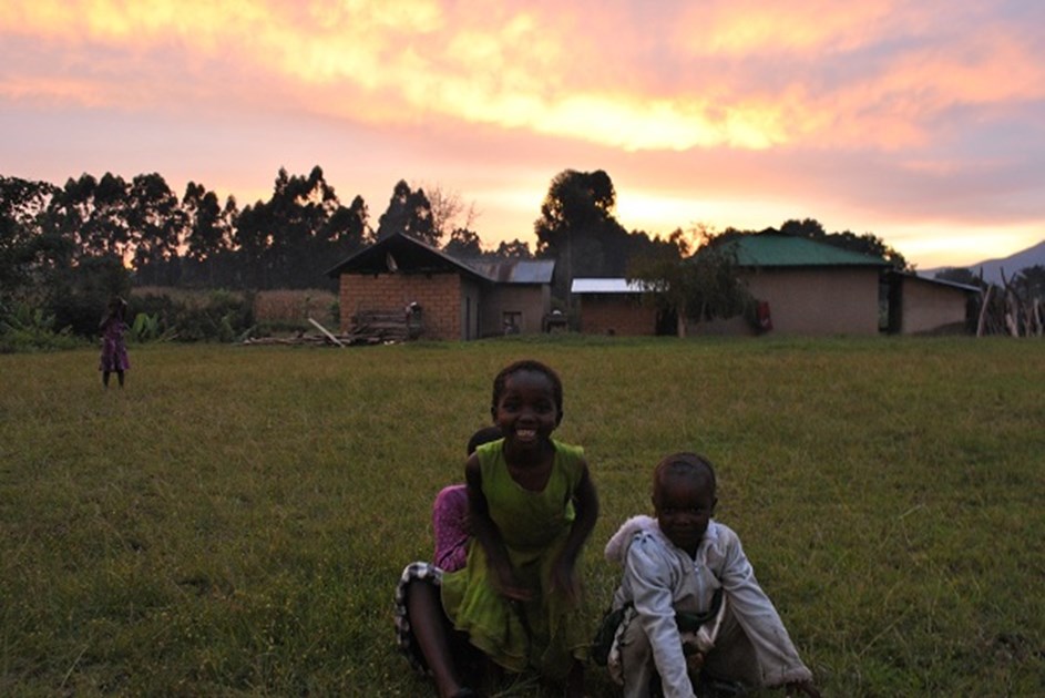 Sarah Nuttall is fundraising for Raleigh International Trust