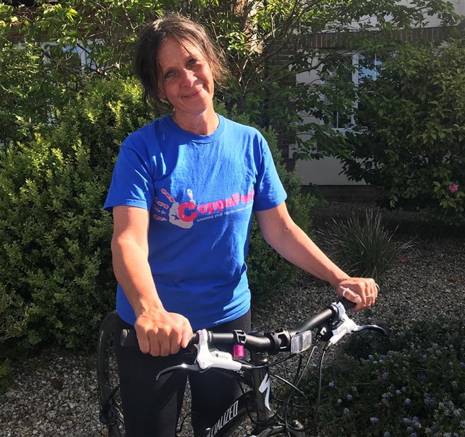 Elizabeth Kingdon is fundraising for CoppaFeel!