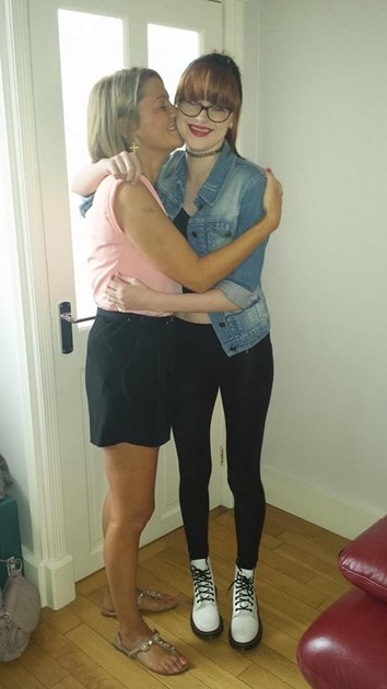 Chloe Poole Is Fundraising For Cancer Research Uk