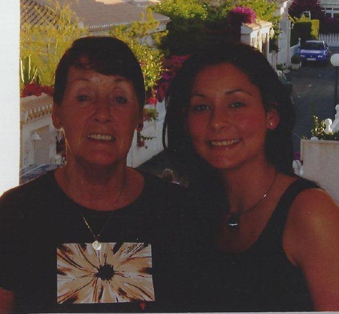 Elizabeth Ralph is fundraising for Alzheimer's Society