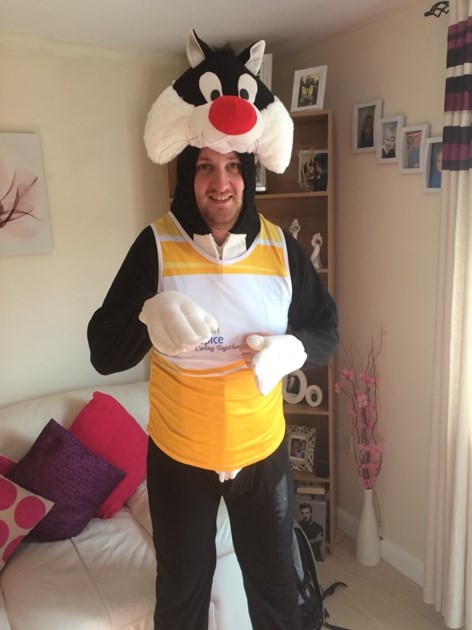 Gareth Fleet is fundraising for Compton Care Group Ltd