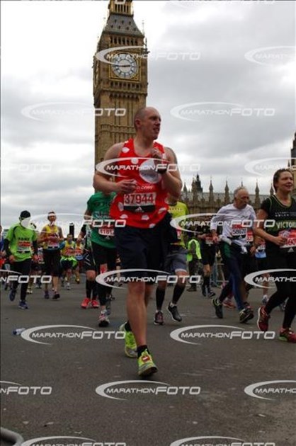 Lee Suter is fundraising for Young Lives vs Cancer