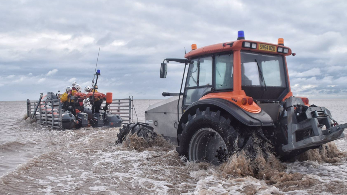 Carl Handley is fundraising for Hornsea Inshore Rescue