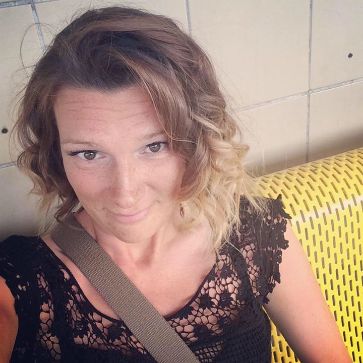 Charlotte Arrowsmith is fundraising for Cancer Research UK