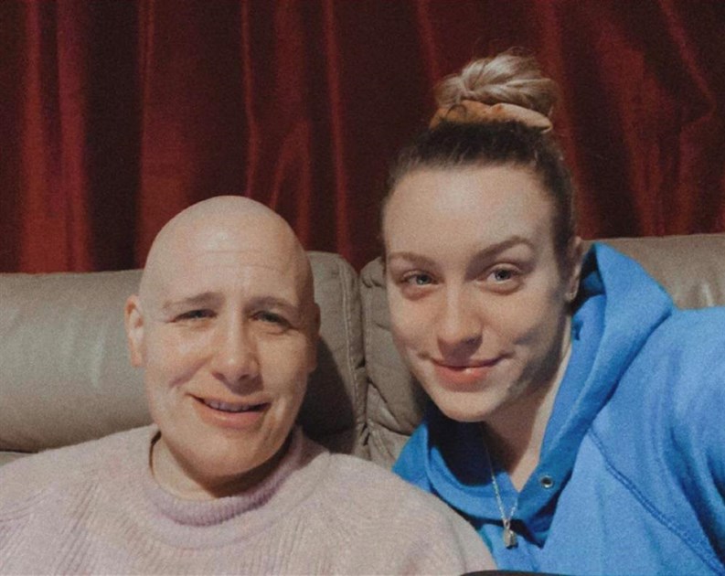 Laura and Amy Cornwell is fundraising for Macmillan Cancer Support