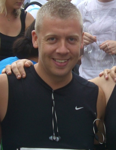 Simon Gill is fundraising for Macmillan Cancer Support