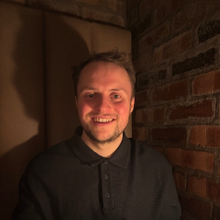 Adam Royle-Pryor is fundraising for Breast Cancer Now