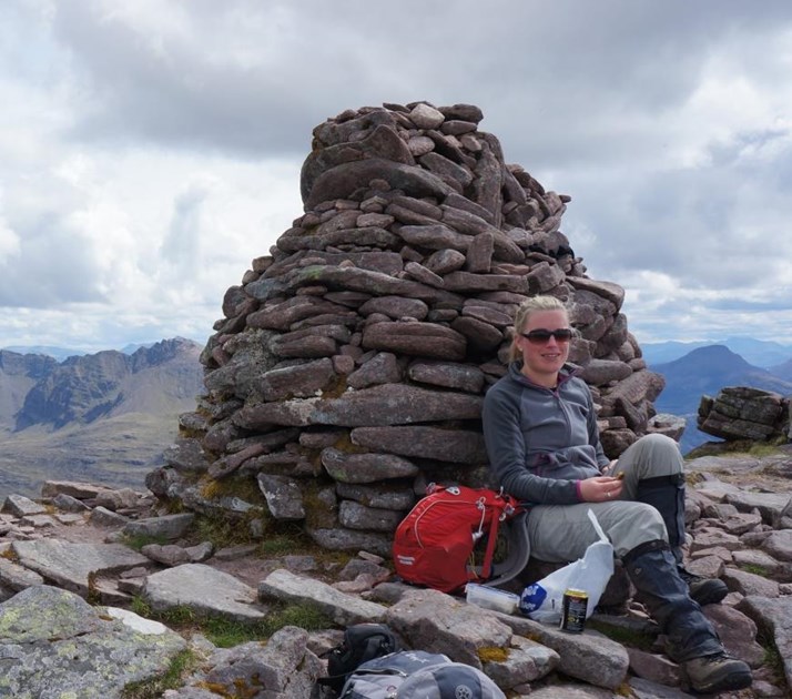 Niamh Thompson is fundraising for Cancer Research UK