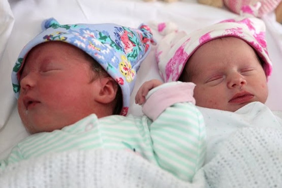 Lindsey Maggs is fundraising for Twins Trust