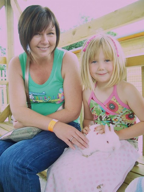 Lisa Digby is fundraising for Cancer Research UK