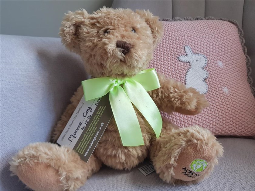 Rebecca Maddison is fundraising for Aching Arms