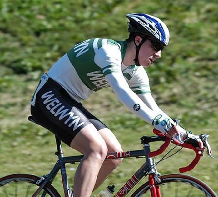 Scott Milton is fundraising for Breast Cancer Now