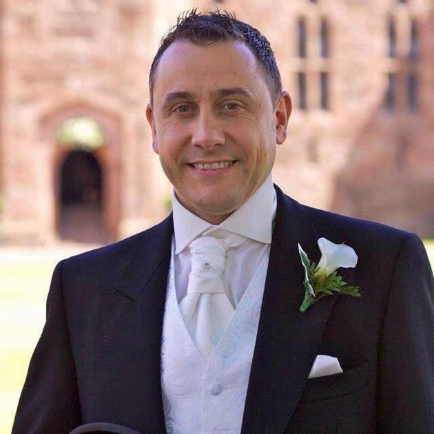 Lewis Calvert is fundraising for Willow Wood Hospice