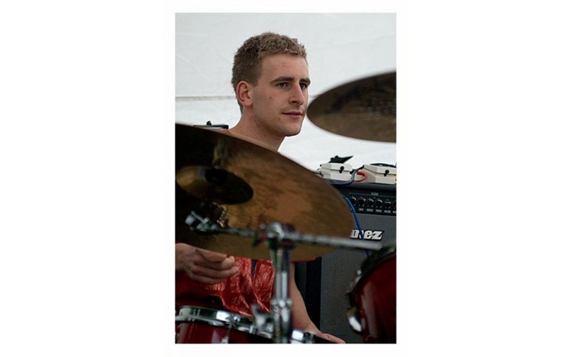 Oliver Howe is fundraising for Multiple Sclerosis Society