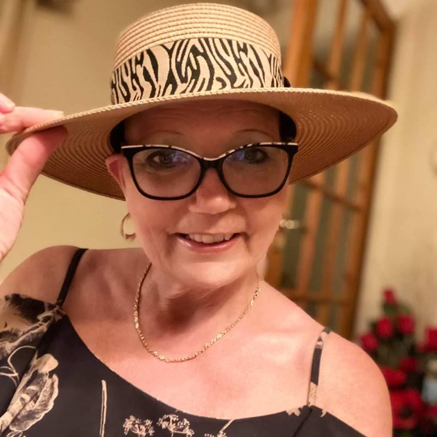 MIchelle Lesley Teale is fundraising for Balls to Cancer