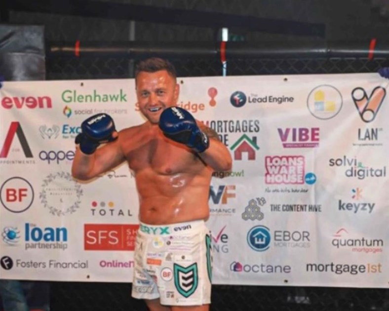 Paul Lewis is fundraising for Cancer Research UK