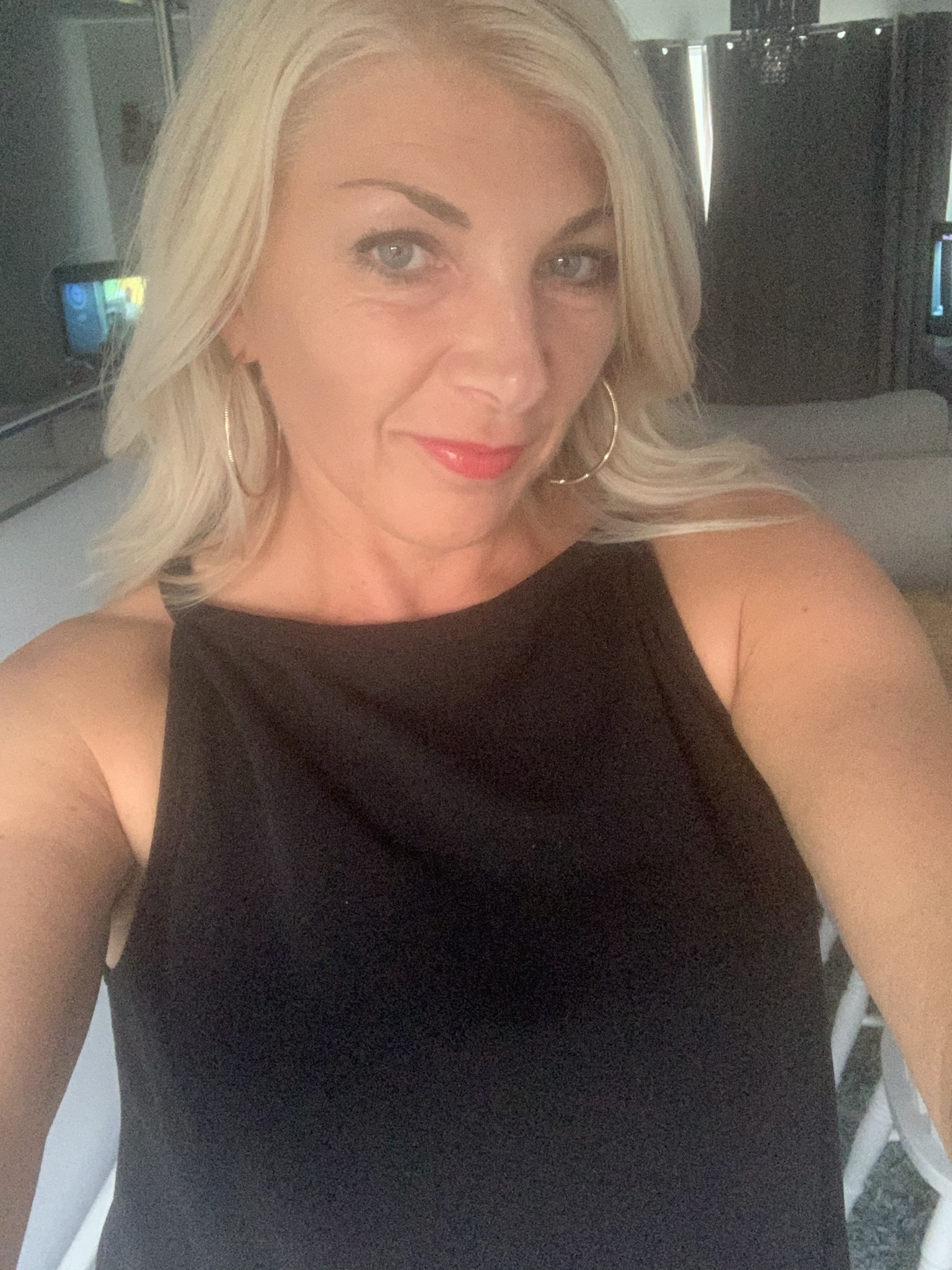 Lisa Tongs is fundraising for Salisbury District Hospital Stars Appeal