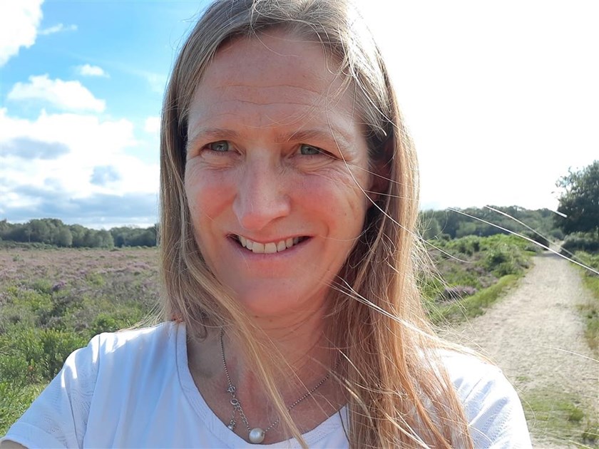 Sarah Uniacke is fundraising for Cancer Research UK