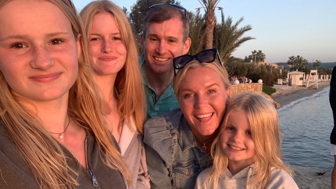 Zoe Hinton is fundraising for Cancer Research UK, Marie Curie ...