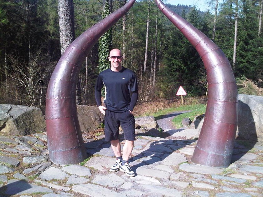 Stuart Hudson is fundraising for Cancer Research UK