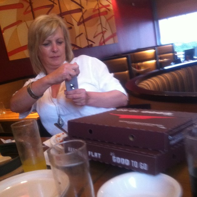 Rachel Dobson is fundraising for Cancer Research UK