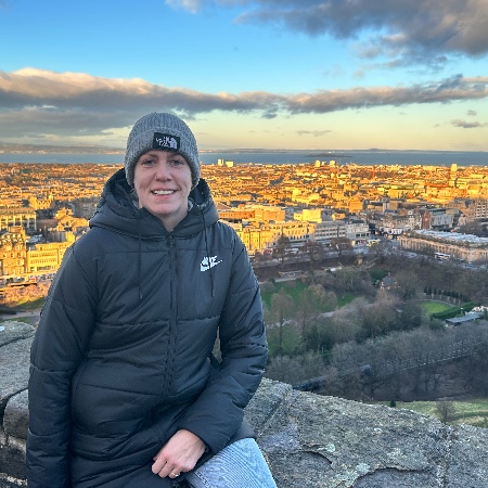 julie chamberlain is fundraising for Cancer Research Wales