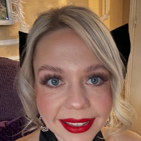 Laura Walker is fundraising for Against Breast Cancer