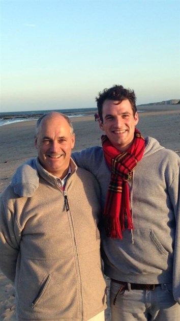 Andrew Philipson is fundraising for Cancer Research UK